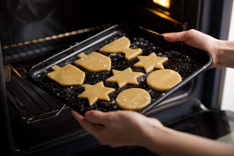 To Line Or Not To Line Your Cookie Pans